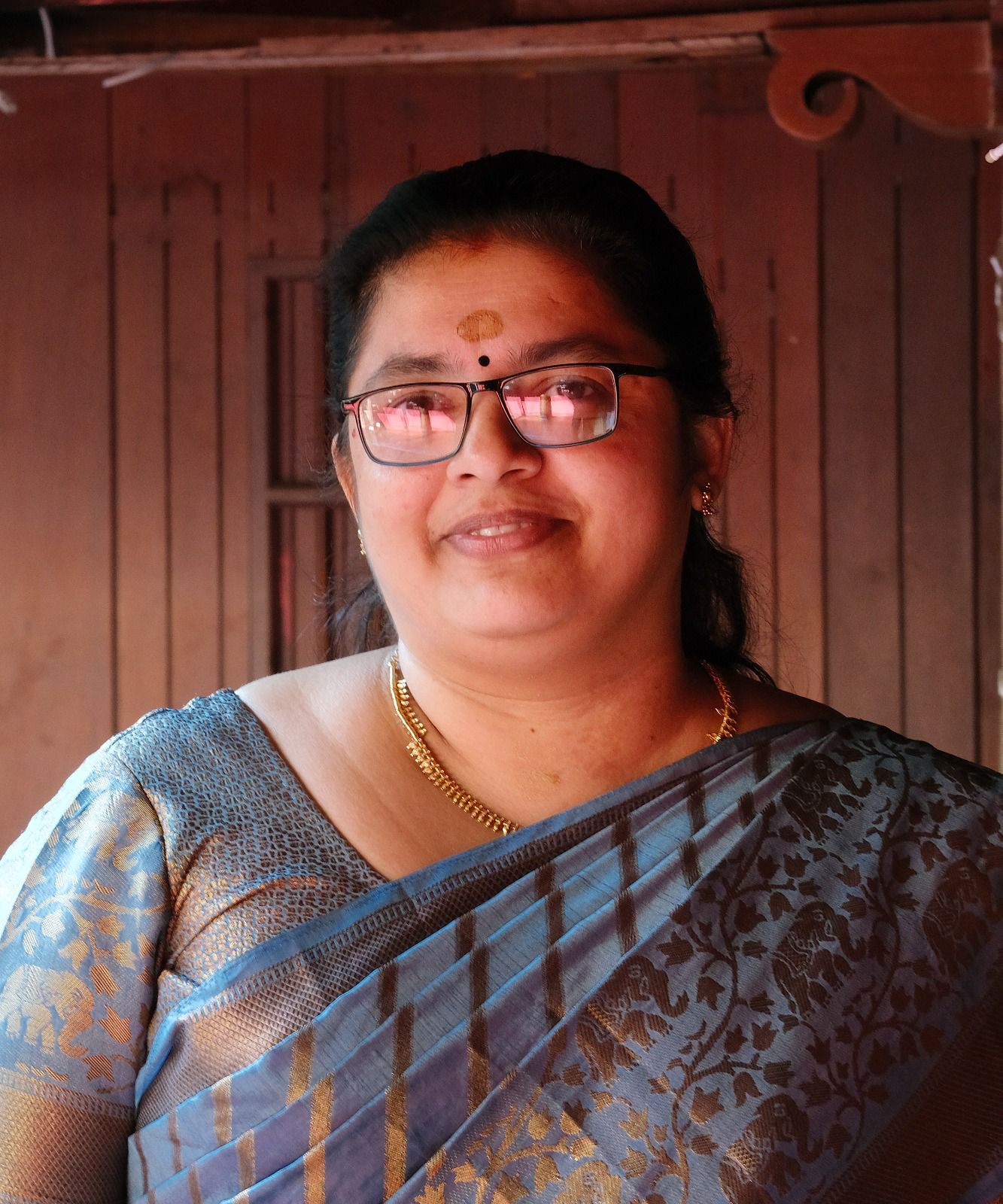 Dr. Devi Narayanan - Ashtamgam Ayurveda Chikitsalayam